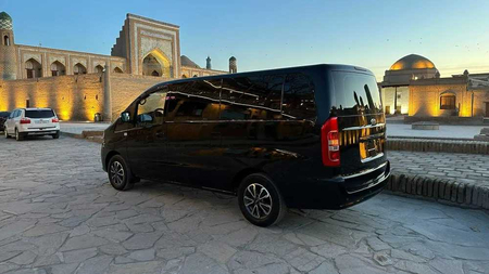 чёрный Jac m3   China Motors