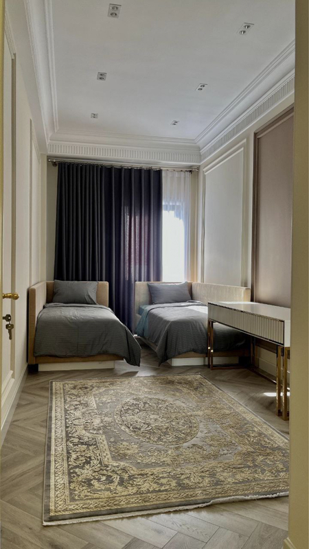 3-к. квартира, 142 м², 5/10 эт.