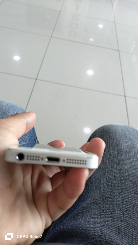 Iphone 5 s sotiladi