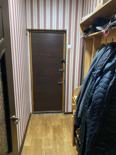 Продаю Квартиру Яшнабадский р-он Авиасозлар-1. 2-ком 3-этаж 4-этажном