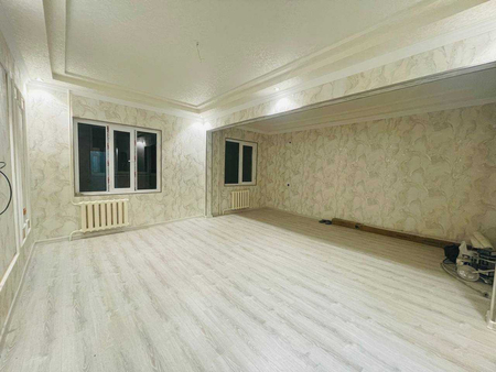 Срочно Продаётся 4 комн. чистая, светлая квартира на Юнусабаде J864