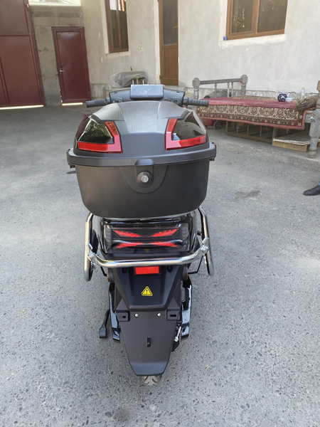Skuter 120 km yuradigan