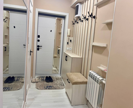 Сдается 3х ком. квартира, ор-р: м.Косманавты, 75м2