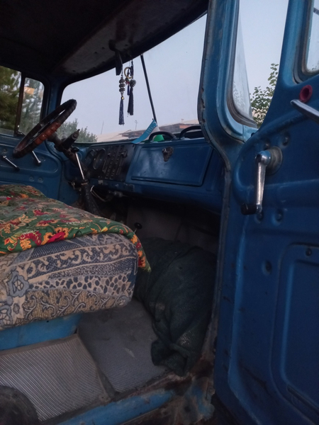 Zil 130 sotiladi
