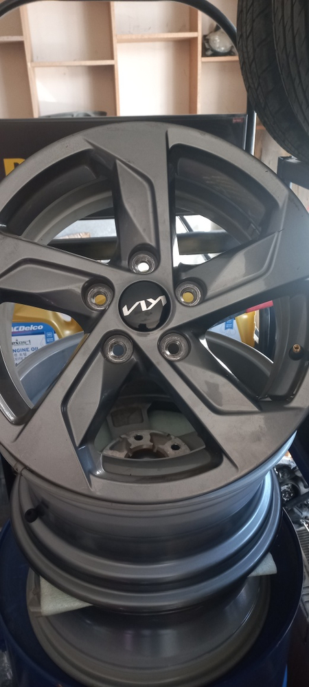 Diski i baloni novie ot kia k5 2000 km