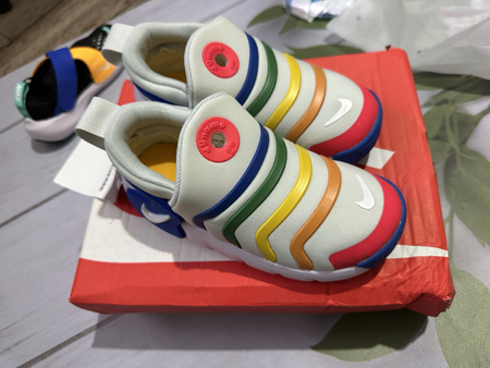 В наличии красовки от nike
