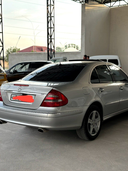 W211 sotiladi 2004 yil