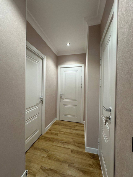 Продается 3х ком. квартира, ор-р:Ц12 Камолон Ош, 110м2