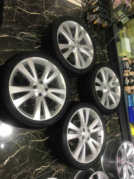 Project U P1ST 15R  4/100
Tercelo 195/55/15