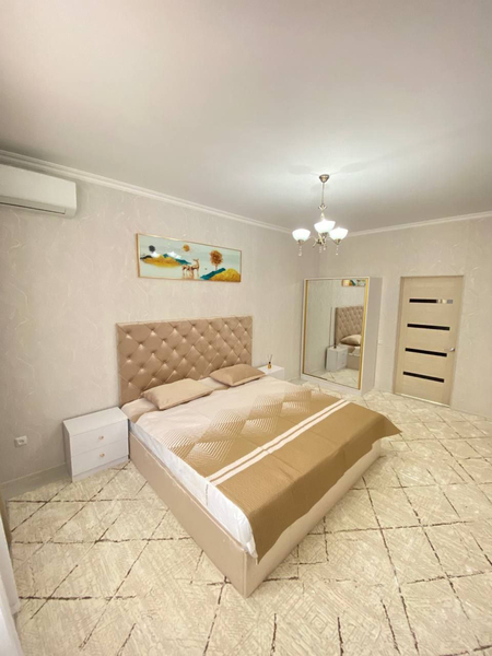 Новза Метро.2*3/1/4 Зеркалка 50м2 С мебелом техника Упаковка Срочна