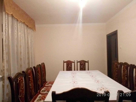 Kvartira sotiladi sergilida