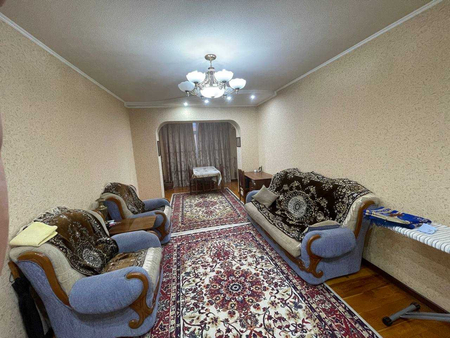 Срочно!!!Продается  квартира:  Юнусабад 18 - 3/4/4 Кирпичный дом