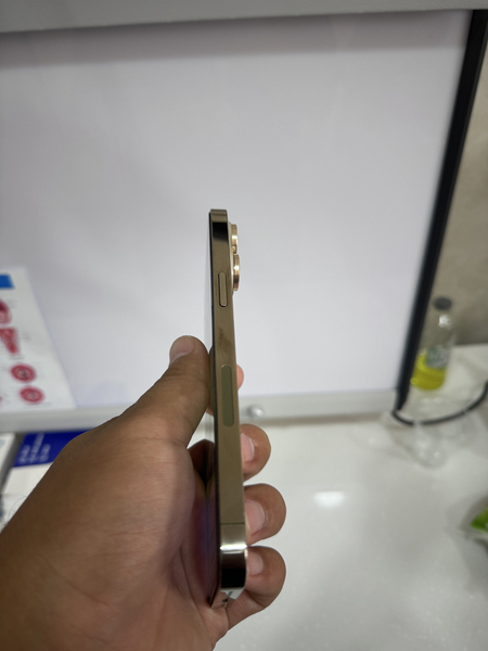 iPhone 14 pro max срочно сотилади голд 128 LL/A