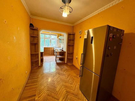 Отличная 4-комнатная  2/6 Эт квартира на Кары-Ниязи, 120 м² (J3682)