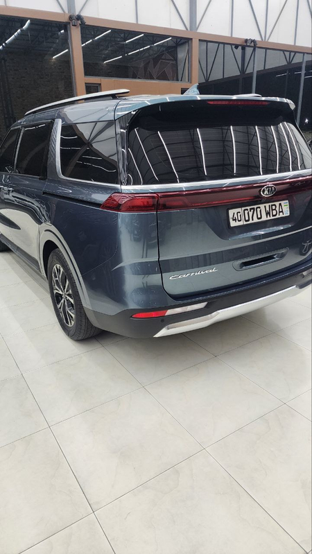 Kia karnival Sotiladi