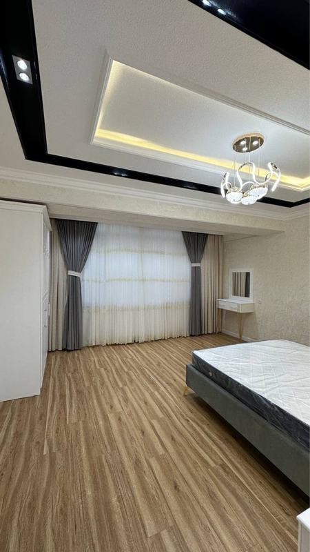 Продается 2 ком. Квартира на 2 этаже площадью 87 кв.м. В Вокзале
