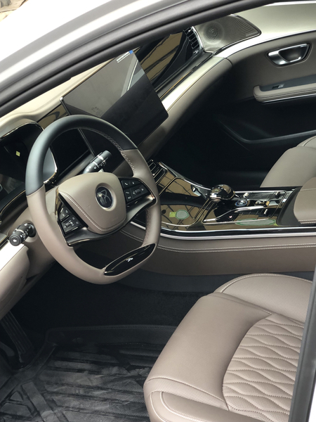 BYD HAN EV 5 2025 года