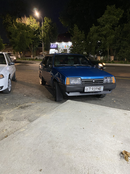 Lada 2199 sotiladi
