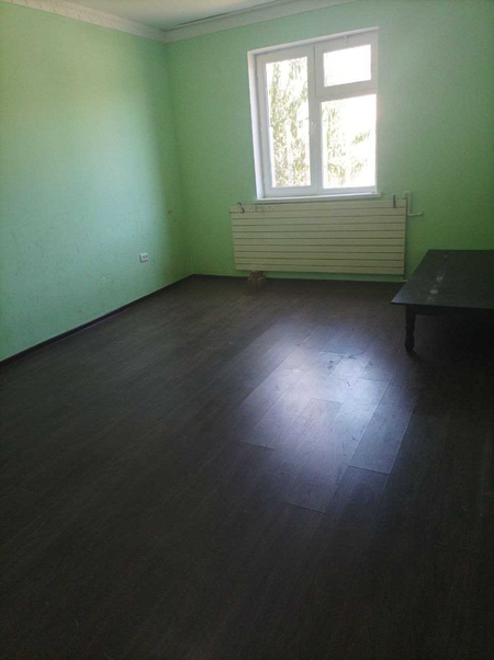 Продаю  Коттедж 4-сот.4-комн. Своя