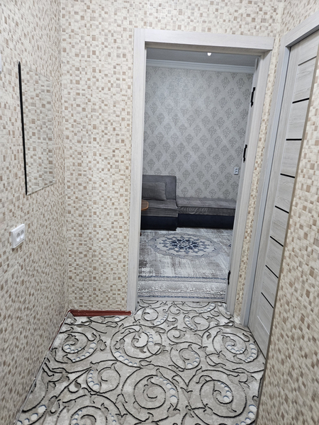 Квартира сотилади.