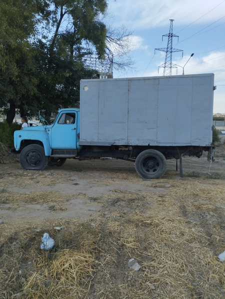 Gaz 52 sotiladi 1500
