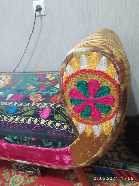 Диван софа  сюзана стариная.вставки тоже сюзана. Покупалось дороже