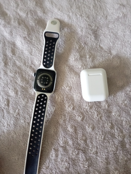 Наушники apple и apple watch