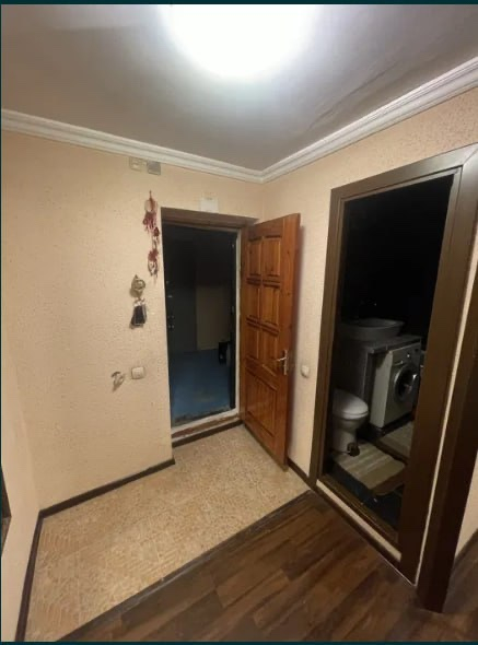 Квартира на Новомовсковской .Т. Продам Стадион старт