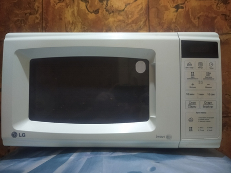 продам микроволновку LG
