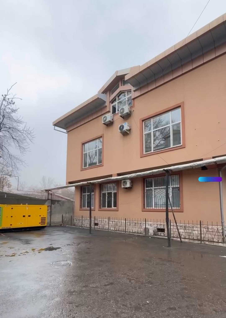 Продается Офес Содик Азимов.