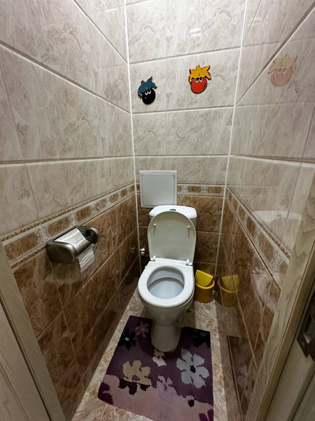 СВОЯ  3/1/4  кв-ра, в кирпичном доме