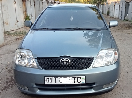 TOYOTA. Corolla 2004 г.
