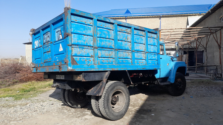 Zil 130 sotiladi