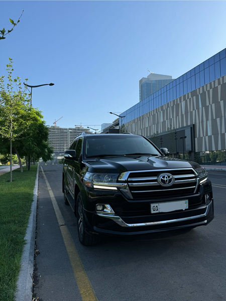 Toyota Land Cruiser 200
