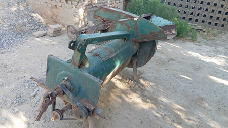 т-40 трактор  сотилади