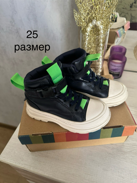 Продам детскую обувь от фирмы VICCO