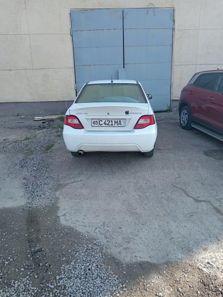 Nexia 2 (legenda) 2011 yil, oq rang, 270 ming probeg, holati-o'rtacha