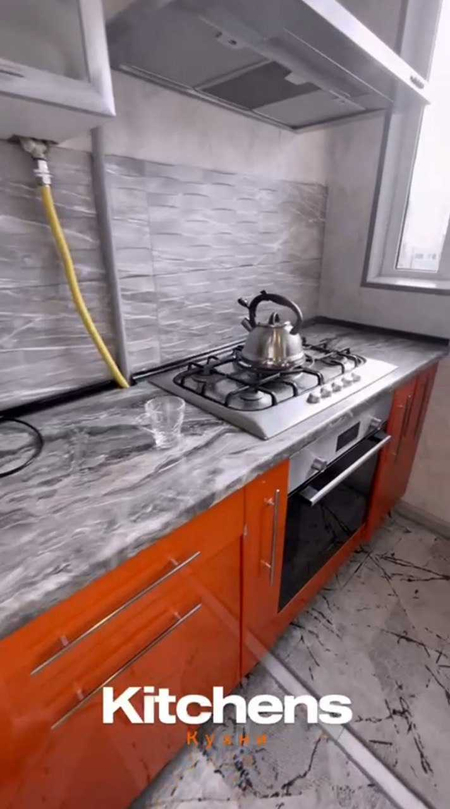 Срочно! ДружбаНародов 3 комнаты,4й этаж,9 этажный, с площадью  75м²