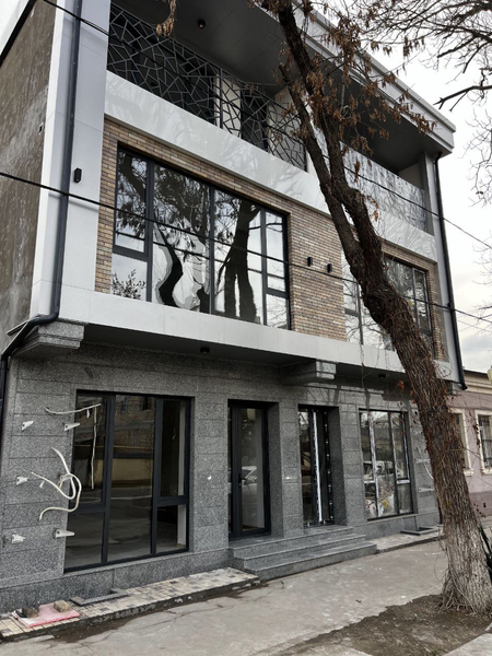 Продается Новое Нежилой Здание Центре Саракулка Мирабад 420 квадратов