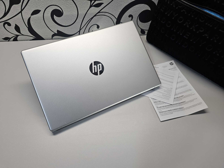 ПРОДАМ HP Laptop 15FC Ноутбук Ryzen™ 5-7520U/8GBLPDDR5/512SSD/15.6