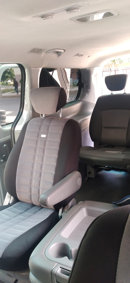 Hyundai  starex.