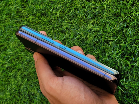 Samsung Galaxy S22 (5G). Snapdragon 8/1. OzU 8/256 GB. Garantya bor.