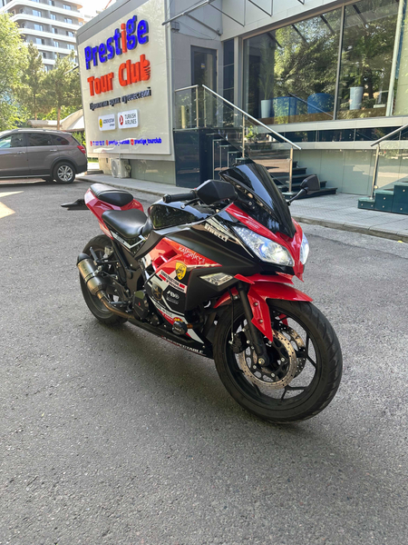 Kawasaki Ninja 400 / 2024