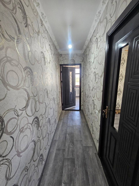 2 xonali 54m² 4-qavat.
4 qavatli panelniy dom.
Manzil : Sentralniy apt