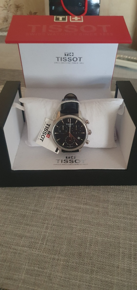 Кварцевые часы Tissot почти новые