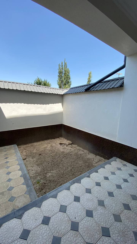 Uy sotiladi 5 xonali Bardonkol