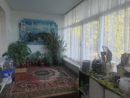 Срочно продаю большую 3х комнатную с огородом и Стоянкой (157348)
