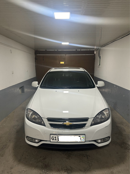 Lacetti Gentra A/T 2020