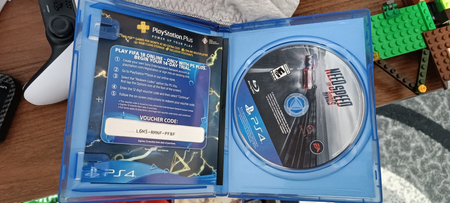 Продается Sony PlayStation 4 Slim 1 ТБ