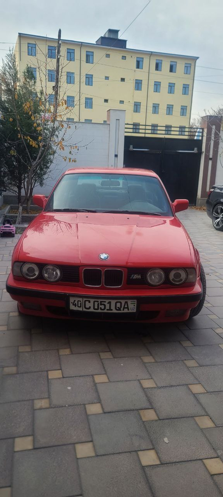 Продам срочно BMW е34 M5